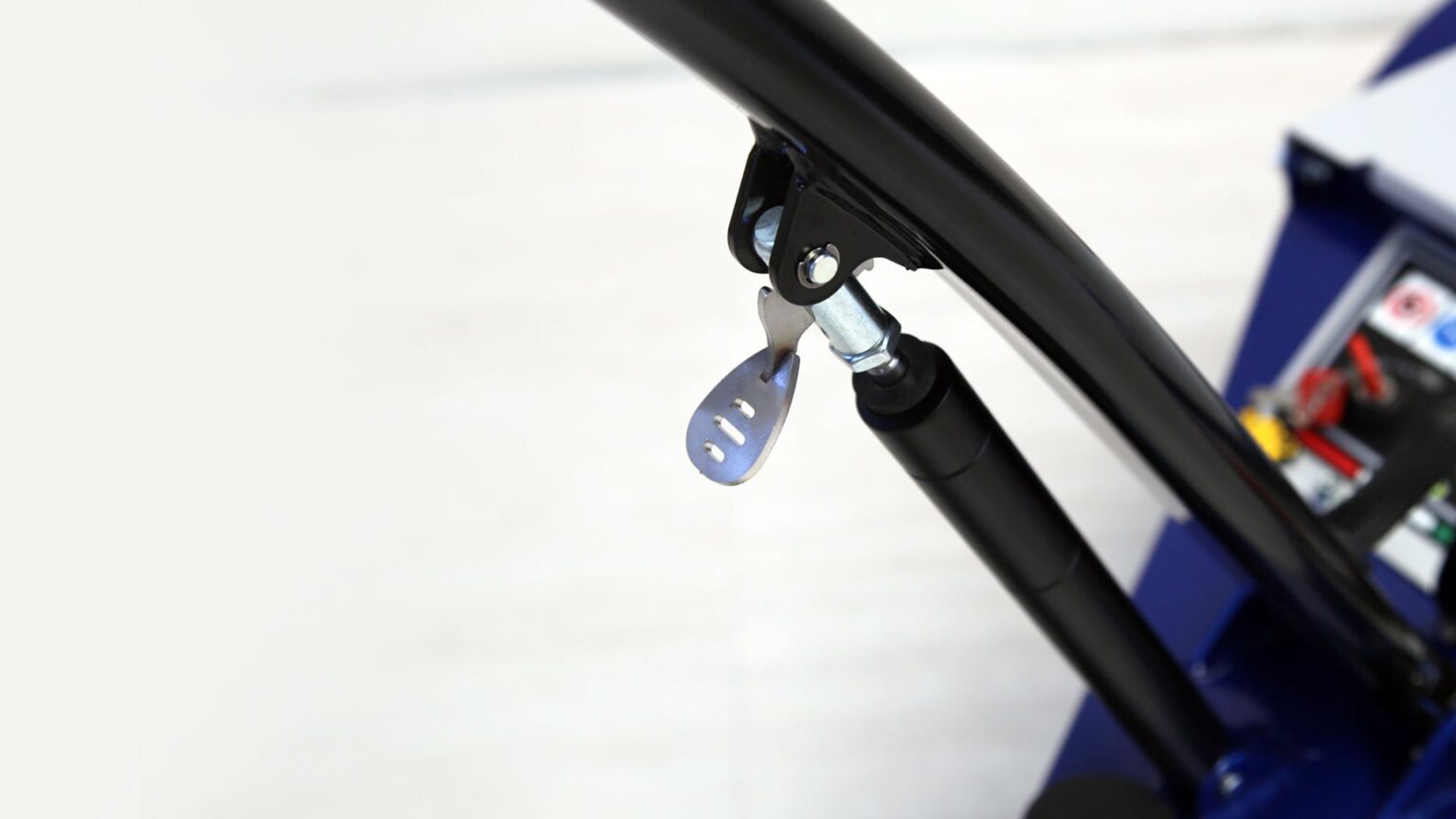 Jobby M4 600W - Tracteur pousseur électrique - Tractodiff