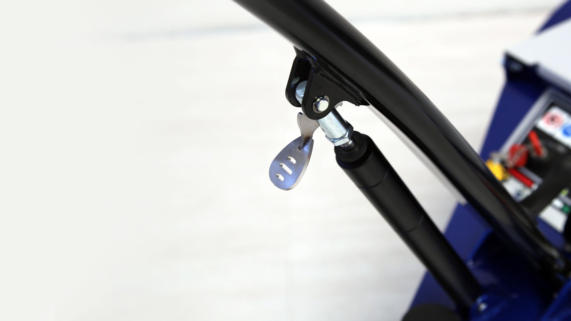 Jobby M4 600W - Tracteur pousseur électrique - Tractodiff